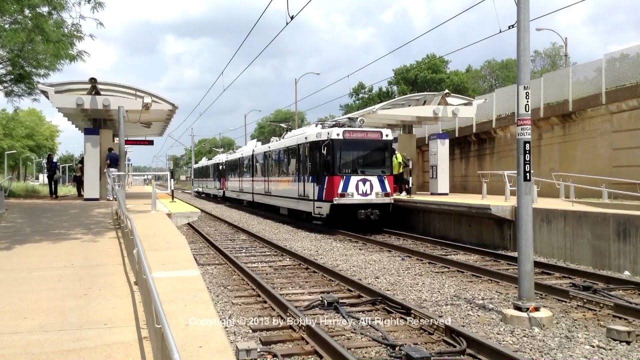 St Louis MetroLink - Delmar Loop Station, June 2013 - YouTube