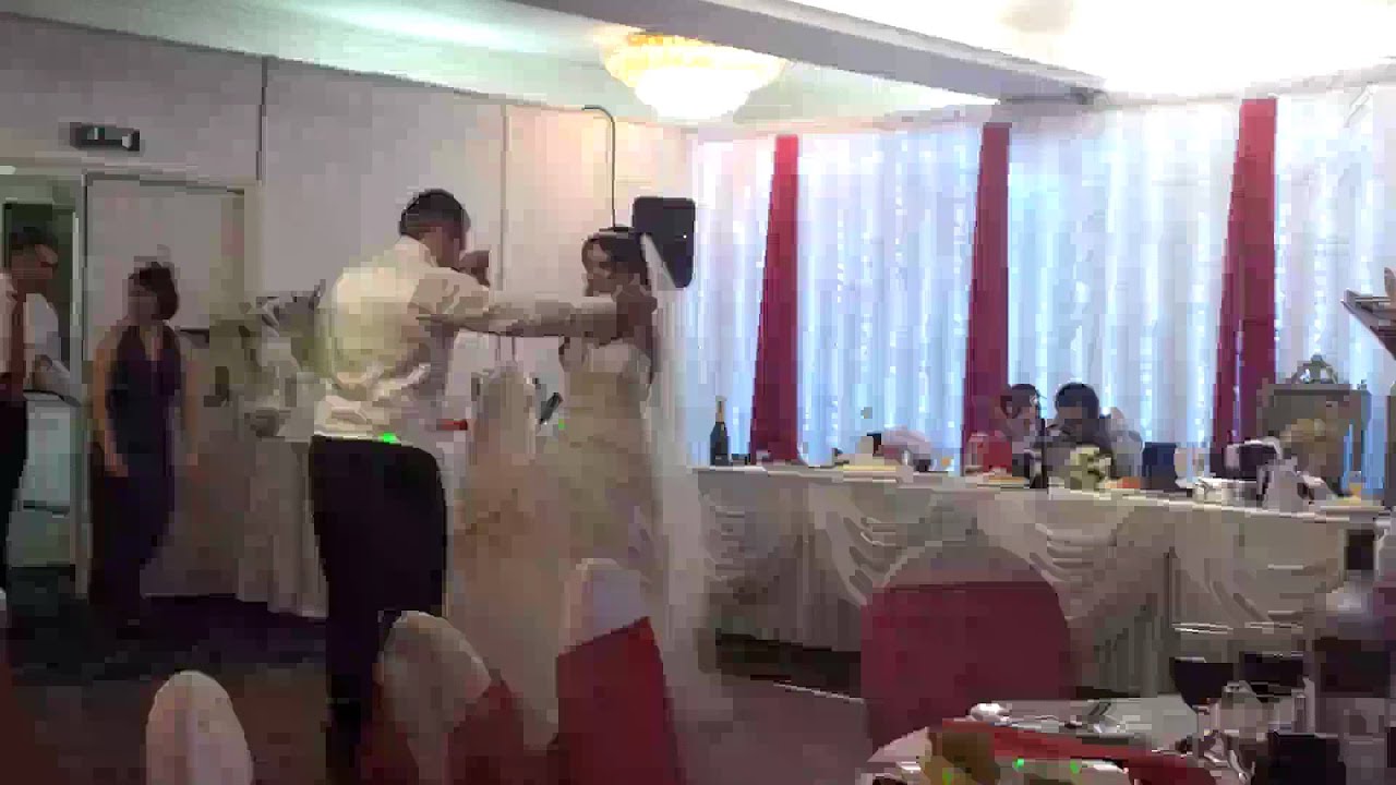 Armenian Wedding- Bride & Groom dance - YouTube