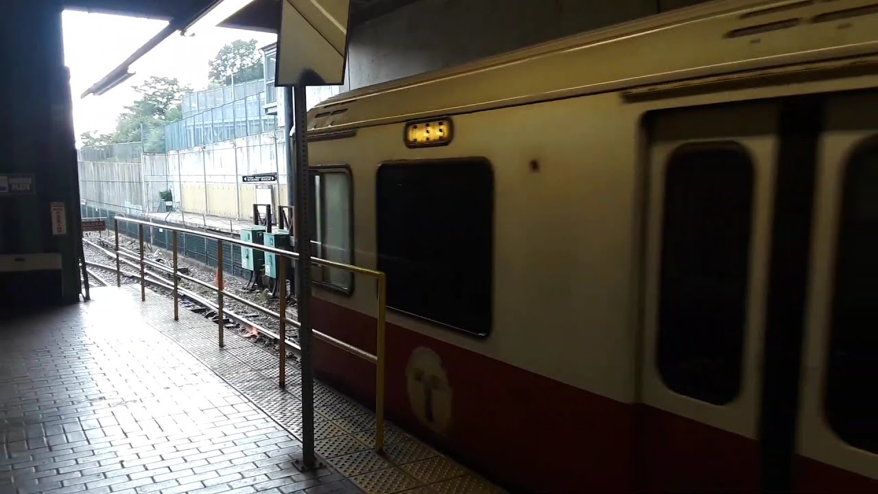 MBTA Red Line Pullman/UTDC 01500-01700 Series Leaving Quincy Center ...