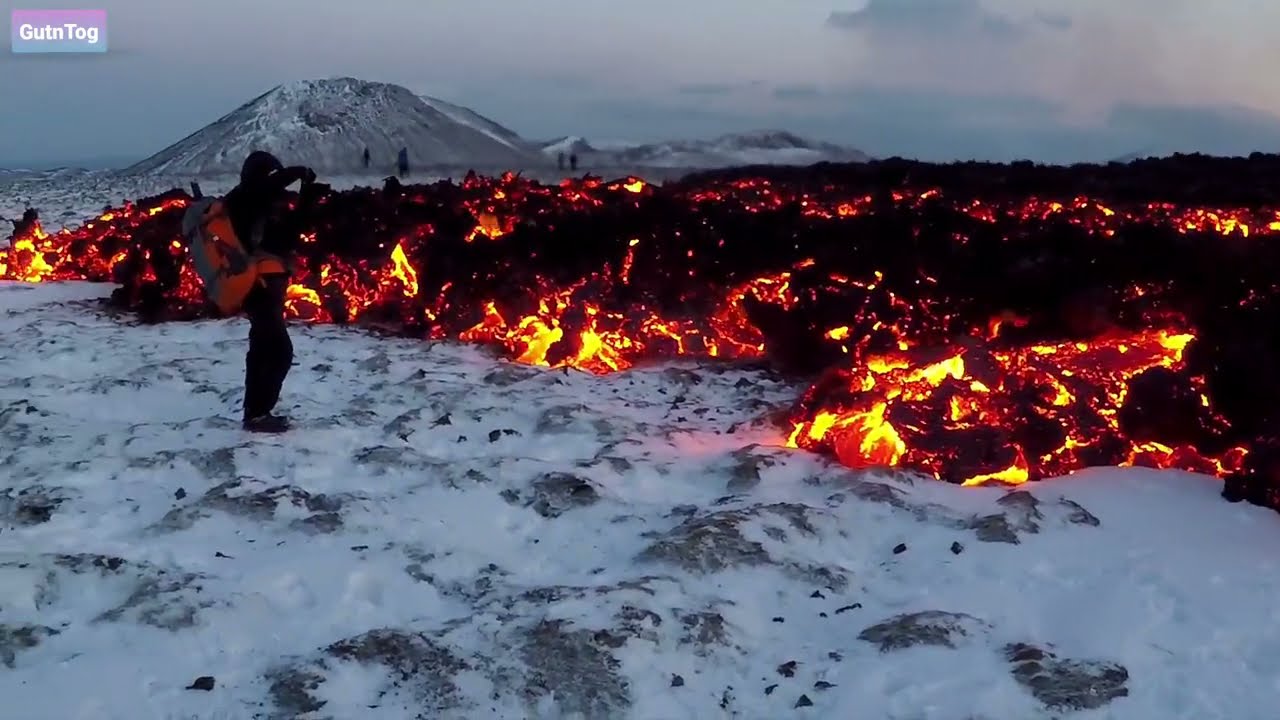 #Lava flow moving through #snow! April 8, 2021 #Iceland Volcano - YouTube