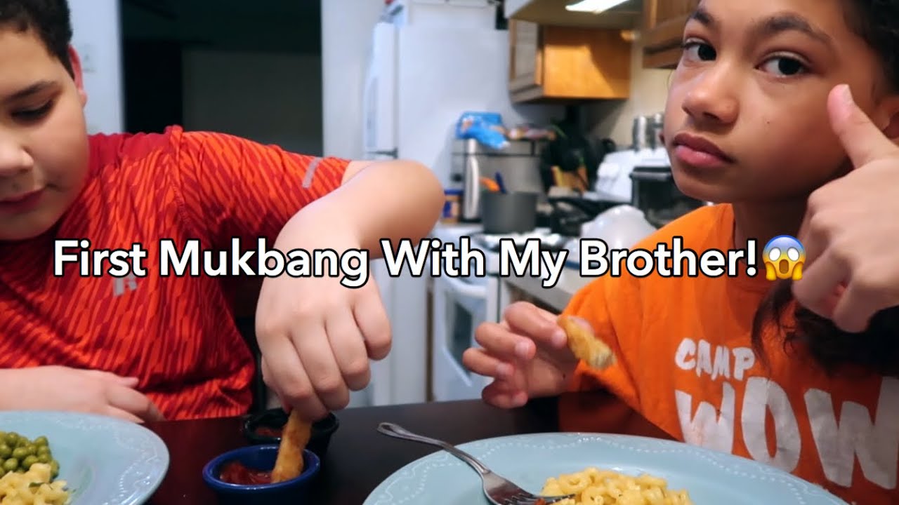 MY FIRST MUKBANG WITH MY BROTHER !!😱 - YouTube