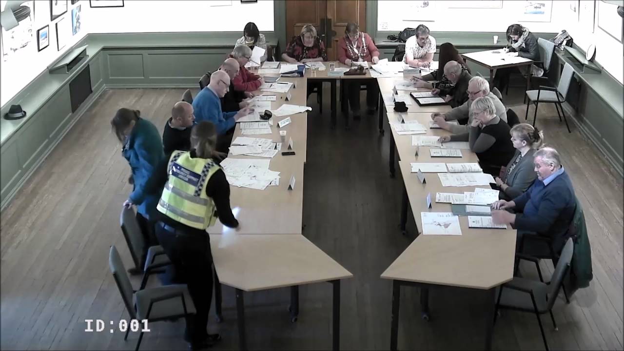 Whitby Town Council - Full Council Meeting 5.4.16 - YouTube