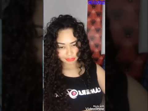 Brune chaude (Cris Ribeiro) rebolando gostoso