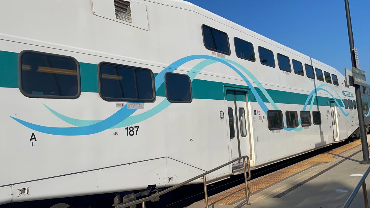 Metrolink train 411 with coach car 187 - YouTube