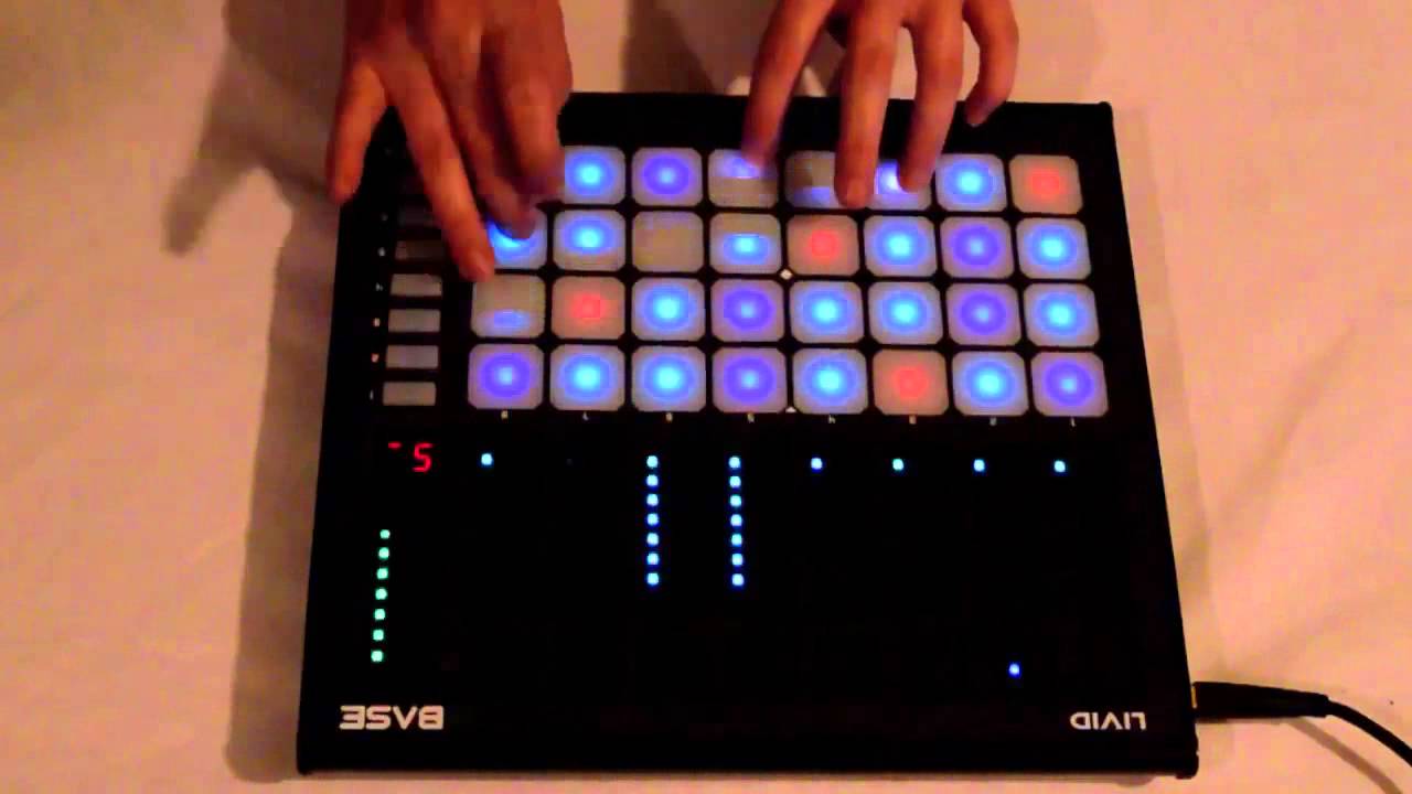base piano - YouTube
