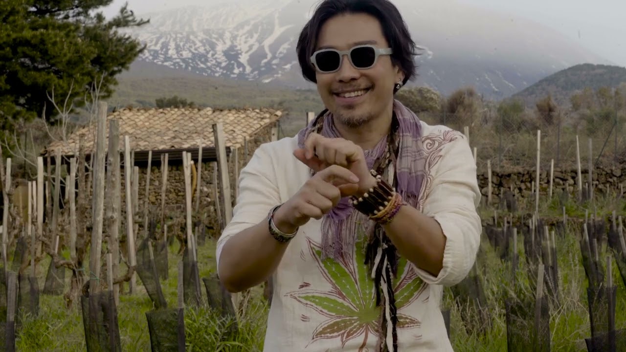 Stef Yim of Azienda Agricola Sciara on Mount Etna - YouTube