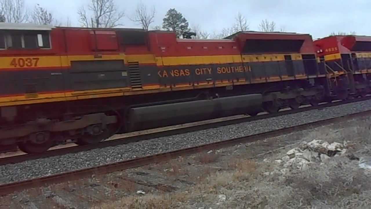 KCS engines Northbound (Jan. 28, 2013): - YouTube