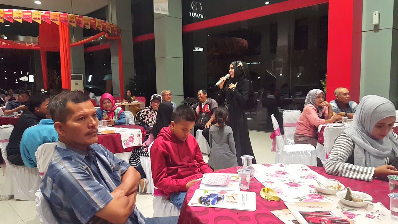 VANNY VABIOLA- ACARA GATHERING AUTO 2000 PADANG - YouTube