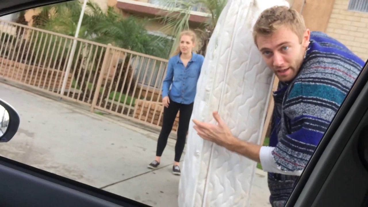 #movingfails Using Uber to Move A Mattress - YouTube