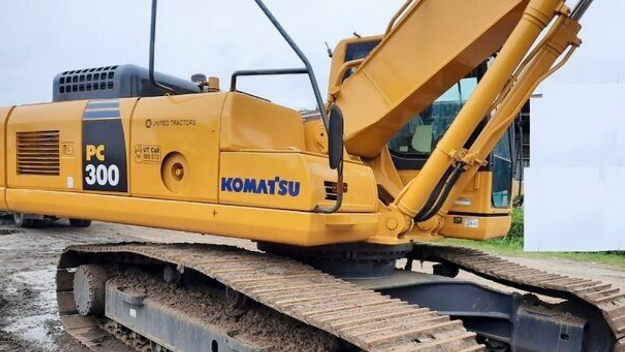 KOMATSU PC 300 LC-B E85 UMW - YouTube