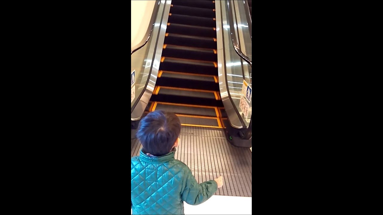 子供が大好きなエスカレーターの動く様子★Favorite escalator children,ho - YouTube