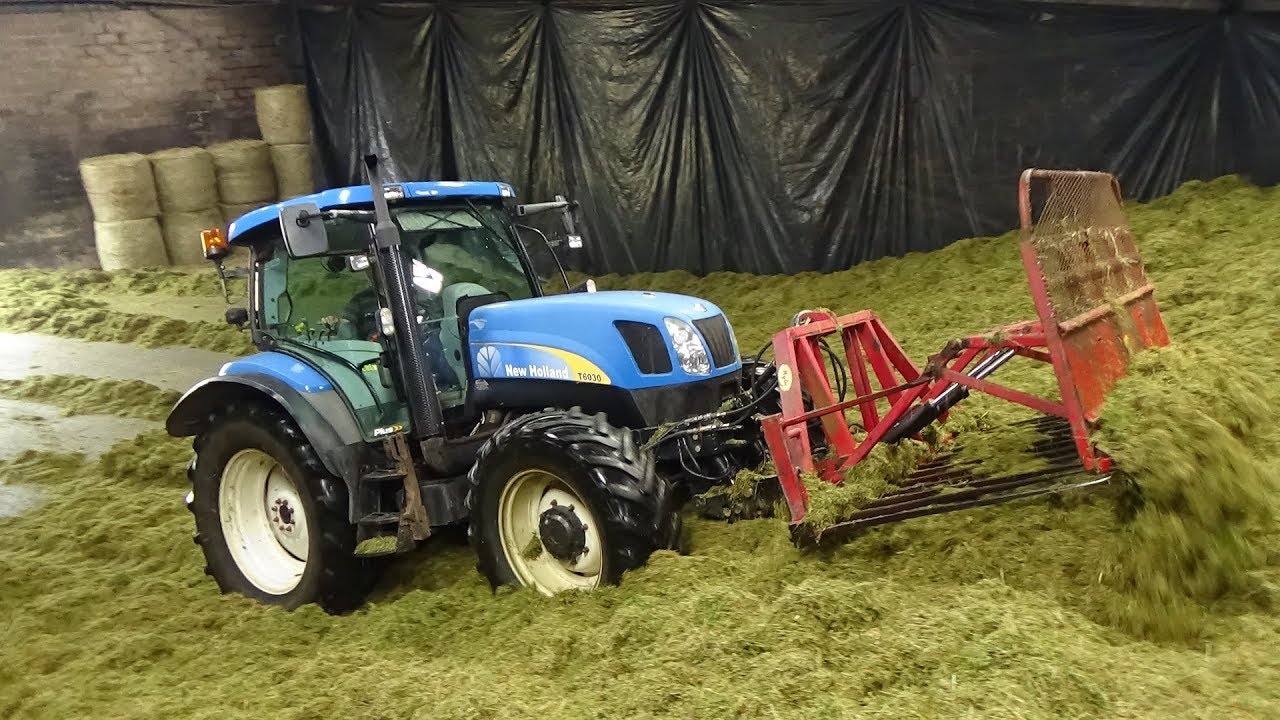 Cumbrian Silage - On the Pit Buckraking with New Holland T6030 - Silage ...