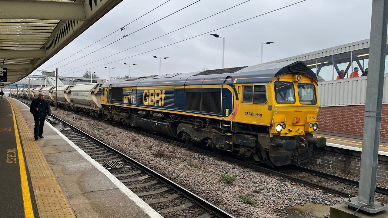 BR class 66 GBRf 66717 'Good Old Boy" heavy haul in Peterborough - YouTube