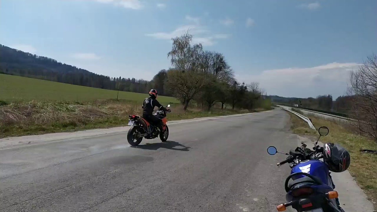 KTM 950 SM Guma bouchla - YouTube