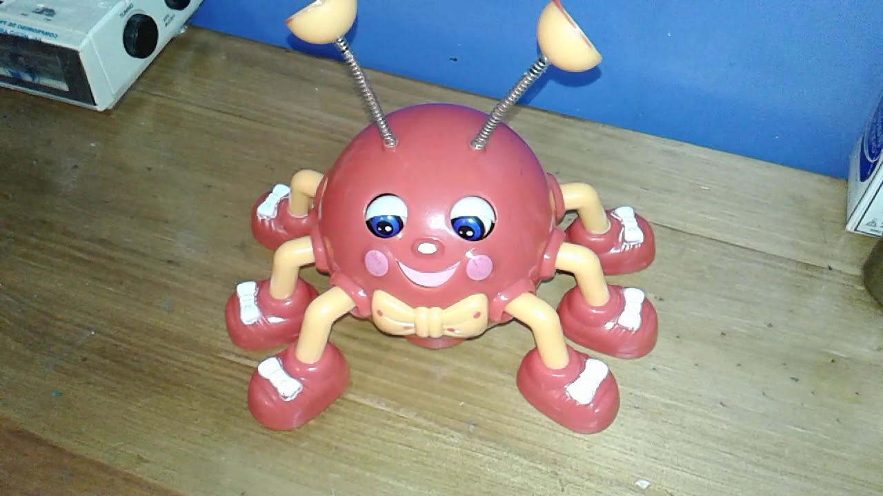 Bump n go "Funny Crawl Spider" - YouTube