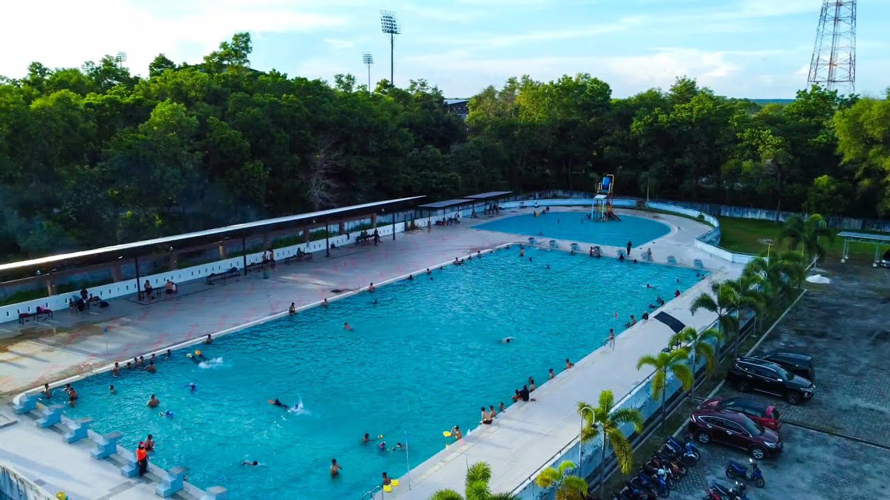 Renang di Kolam Renang Isen Mulang Palangkaraya | Rengga Betha Official ...