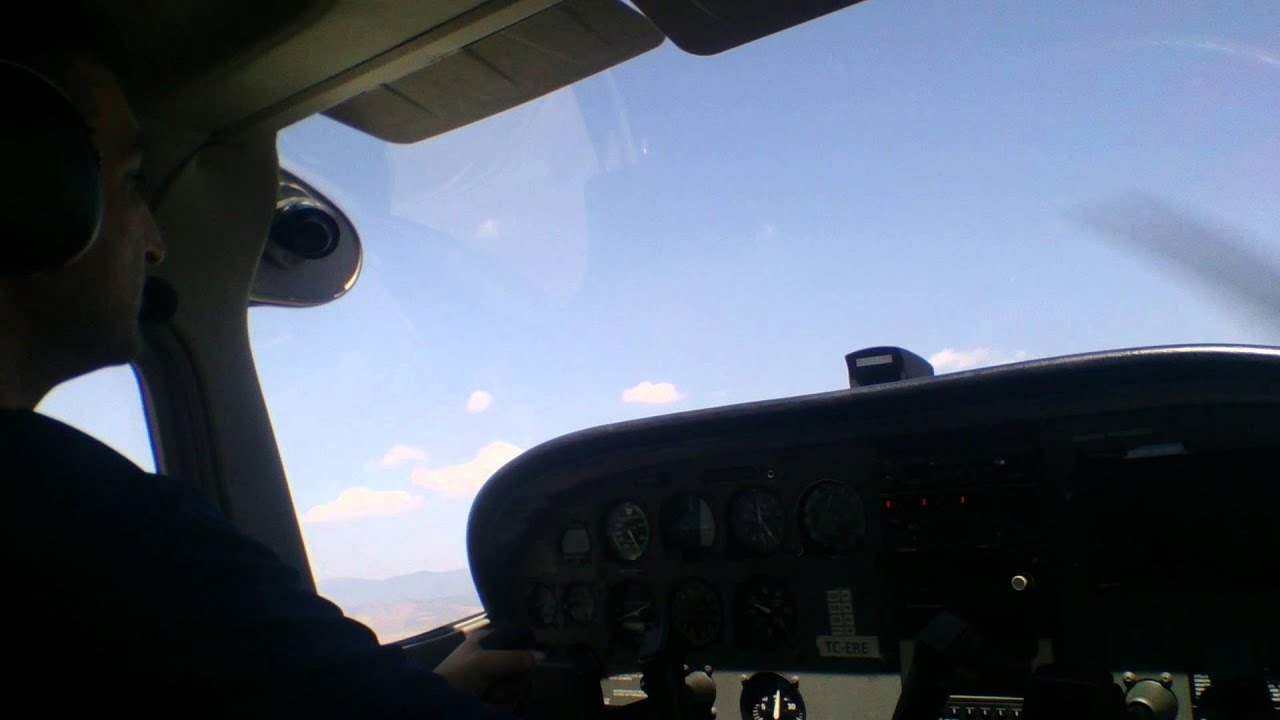 My First Solo Flight in C172 - YouTube