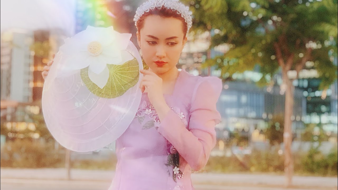 Candy Hoàng Hoa mv khóc nức nở 😰https://youtu.be/Rmxv89eFG2Y?si ...