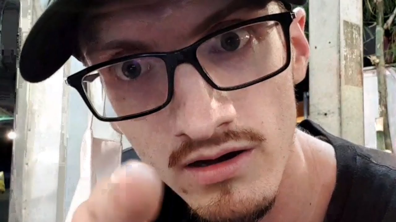 "I K*LL CAMERA" Crazy Boomer Threatens Streamer - YouTube