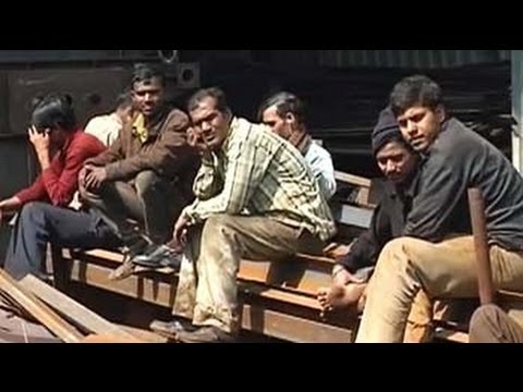 A day in the life of a labourer in India - YouTube