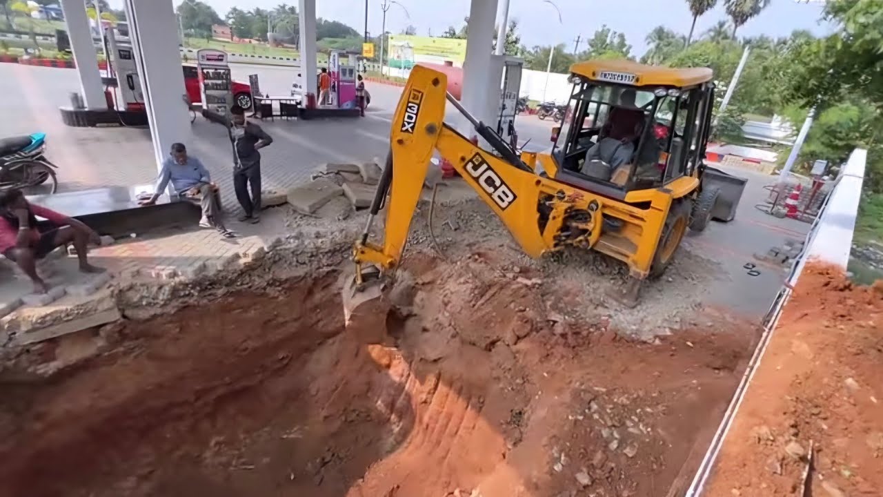 jcb 3dx making a new fuel tank work in Indian oil || jcb videos - YouTube