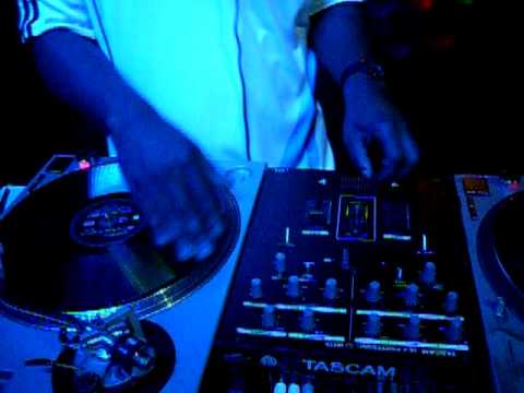 DJ Kool Emdee Mixing Live - YouTube