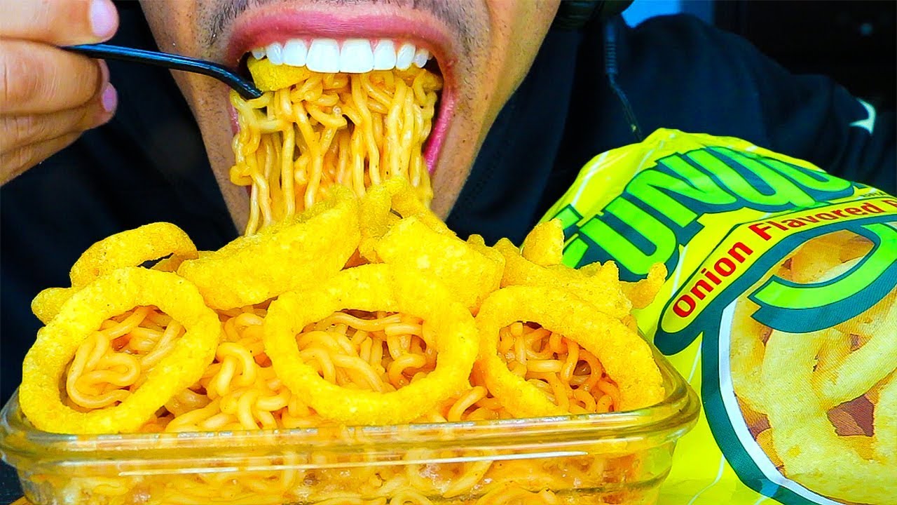 ASMR NOODLES & ONION RINGS EATING SHOW MUKBANG 먹방 MOUTH SOUNDS NO ...