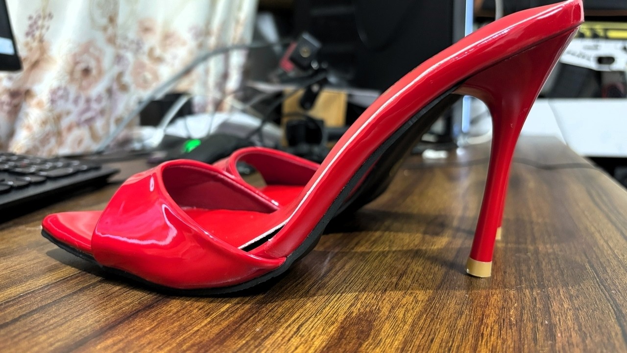 10cm slim high heels in pure red patent leather without straps - YouTube