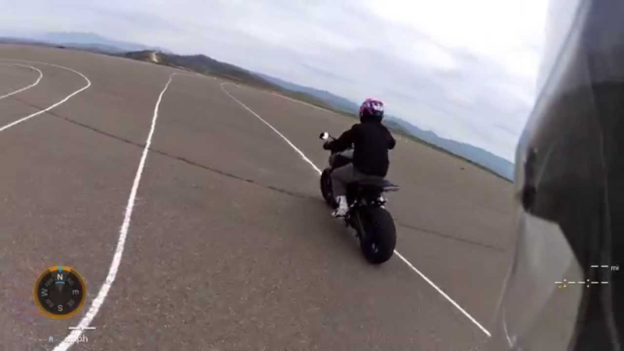 Trail braking vs braking in a straight line, and that it works well 2up ...