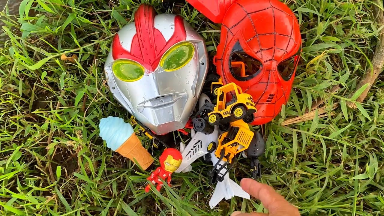 Hunting Mainan Excavator Palu, Yoyo, Ultraman, Pesawat Terbang, Vibro ...