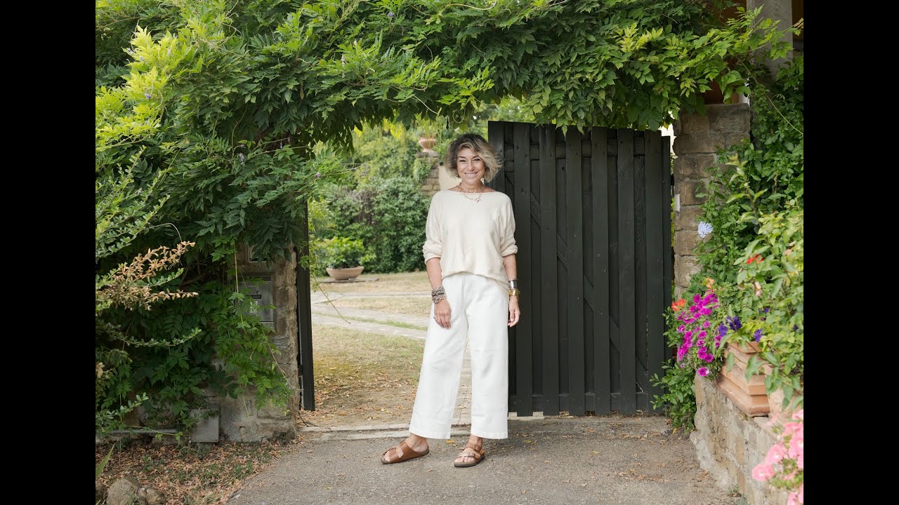 Consuelo Blocker: Moda, tendências e estilo - YouTube