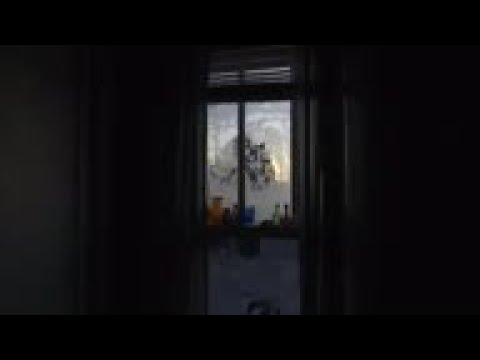 Airport worker stays positive in Midwest cold snap