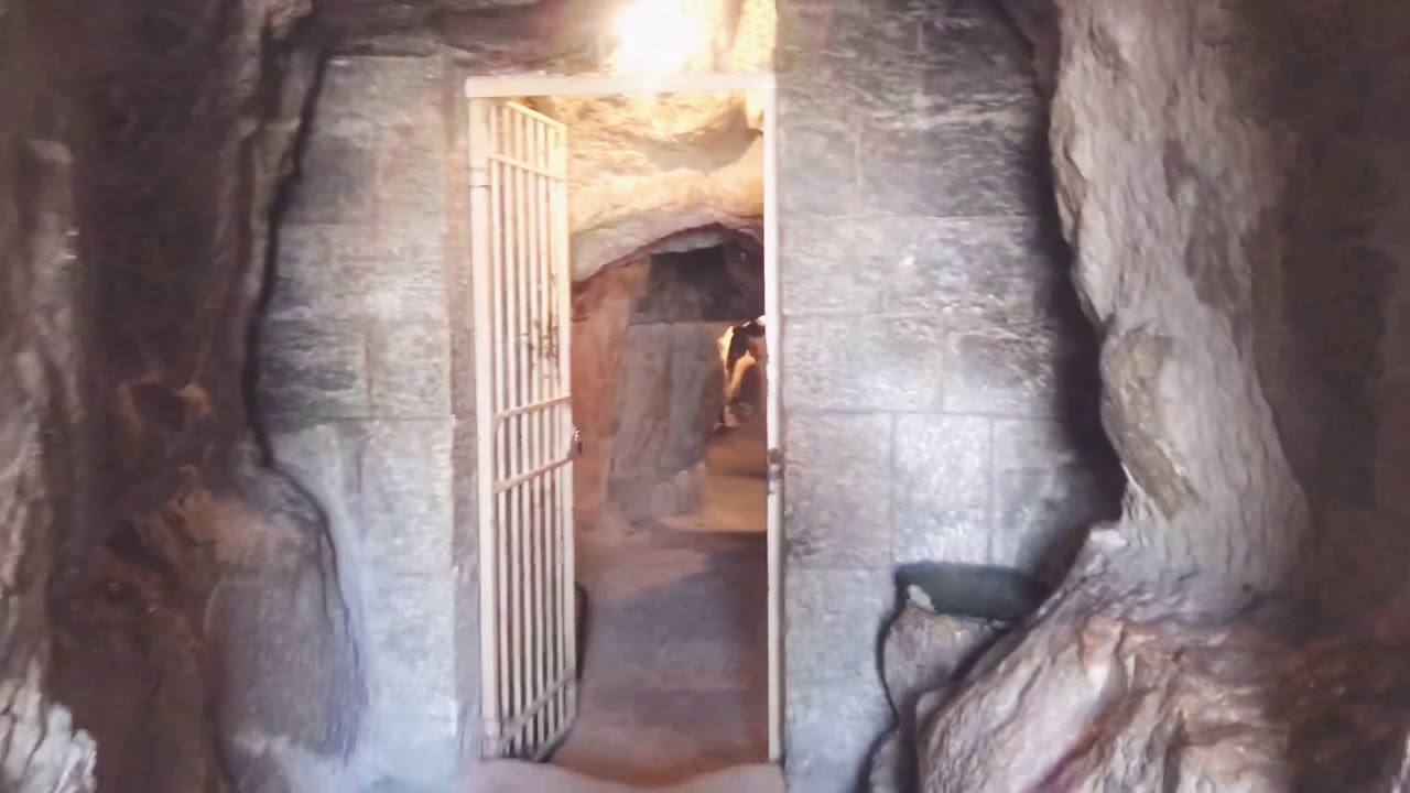 Inside the Tomb of the Great Pyramid - YouTube