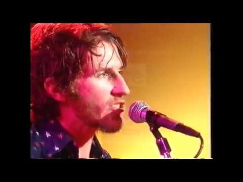 Tim Rogers (You Am I) & Davey Lane - 1999-03-xx - E! News - YouTube