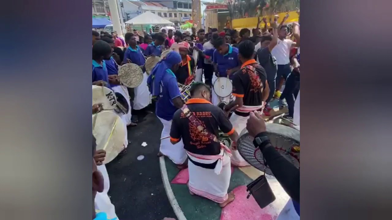 Om Sri Veeran Sangili Karuppan Tappu Melam Ft Maaya Samundu Atchi Urumi ...