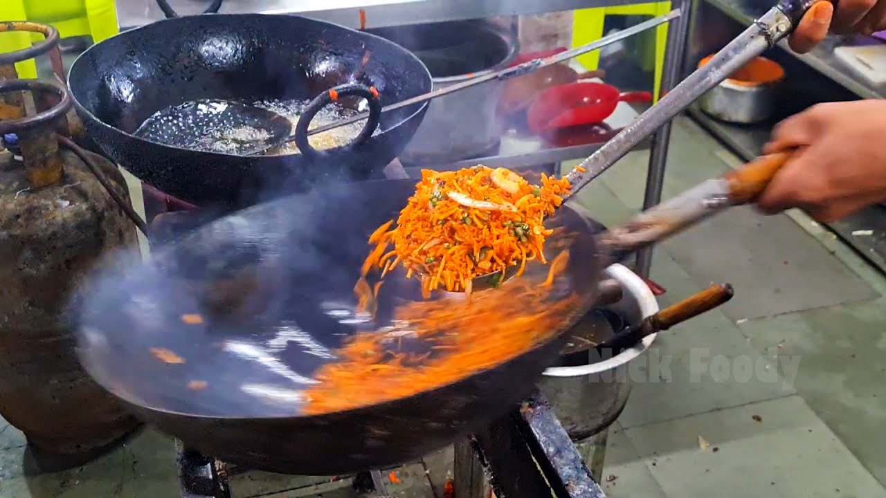 Master Chef Making Chinese Fried Rice | Chinese Street Food | Nick ...