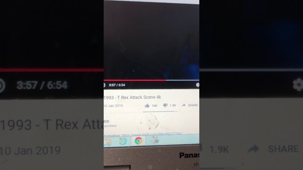 T-Rex scared dory - YouTube