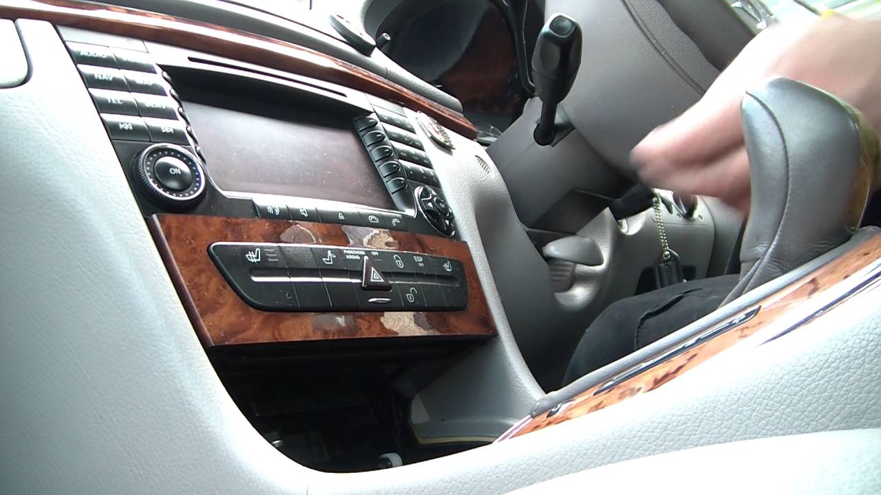 Mercedes-Benz E-class w211 2004r. Demontaż Radia, Radio disassembly ...