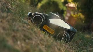 LUBA mini 2 AWD 1500 | Your Smart Garden Helper