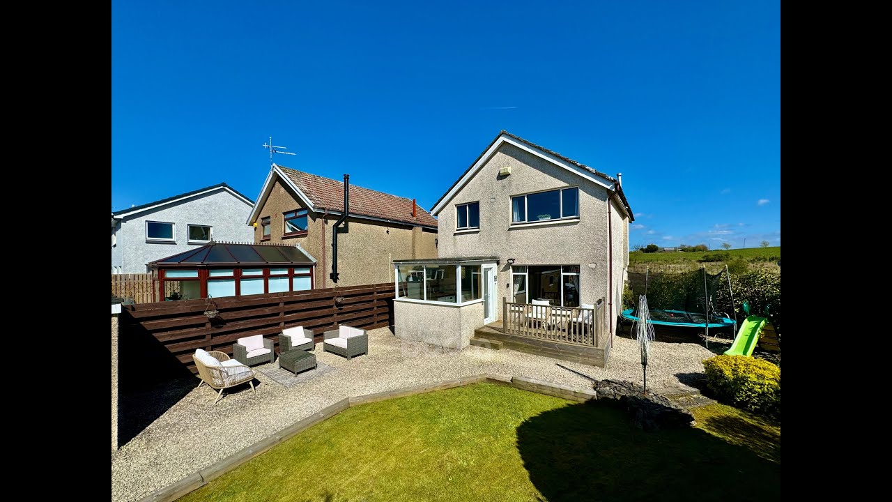 Beith. Stunning Detached Home - YouTube