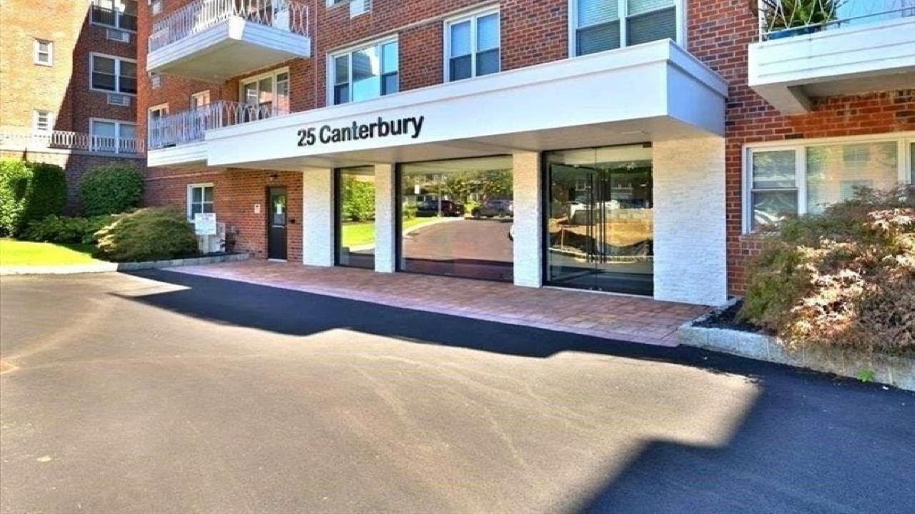 25 Canterbury Road, Great Neck, NY Presented by Peter Sisca. - YouTube