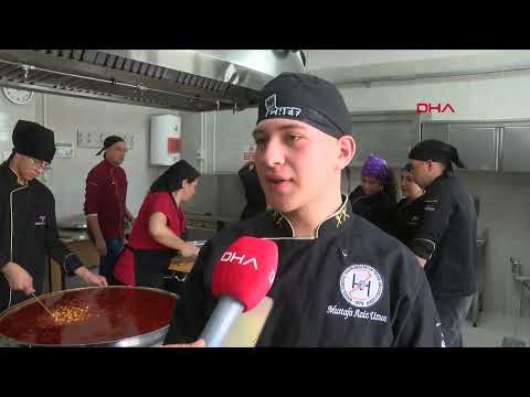 LİSELİLERDEN GÖNÜL SOFRASI: HER GÜN 1000 KARDEŞİNİ DOYURUYORLAR! 🍲❤️👏