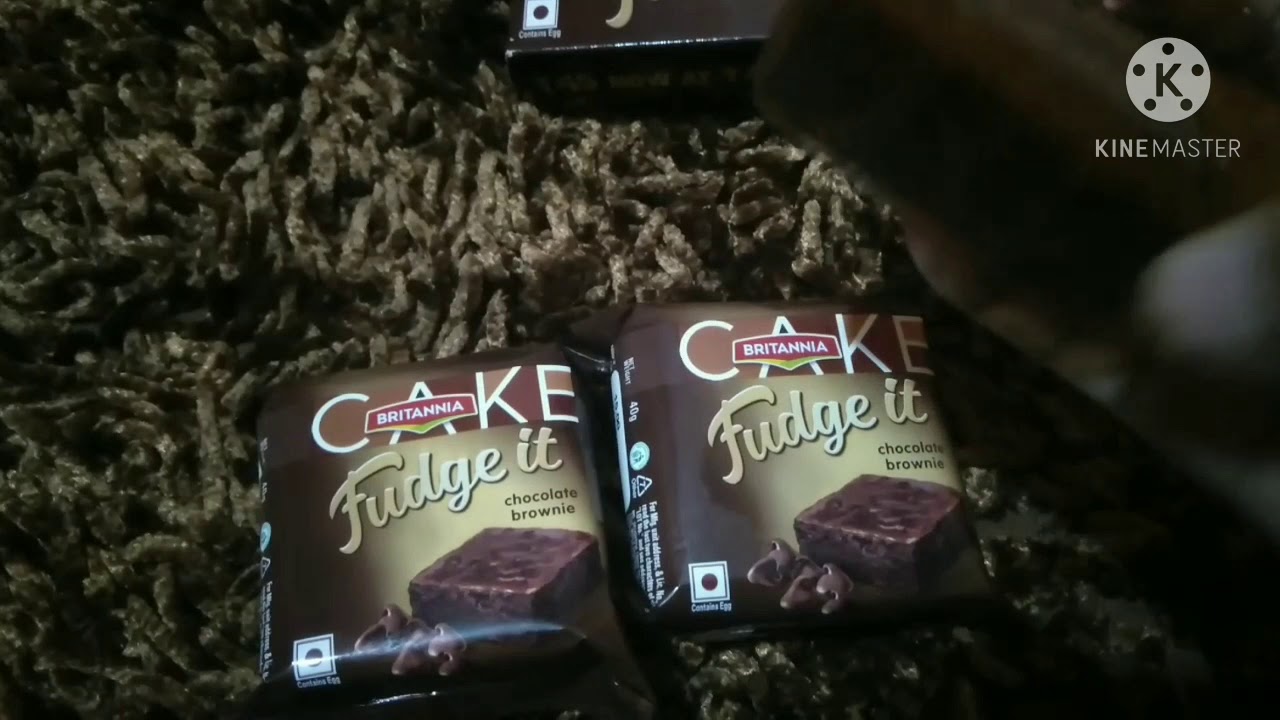 Unboxing Britannia Cake Fudge It Chocolate Brownie - YouTube