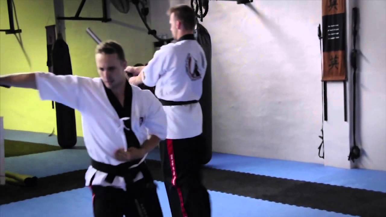 Sword Training - Ryan Tarran and Stephen Murdoch - YouTube
