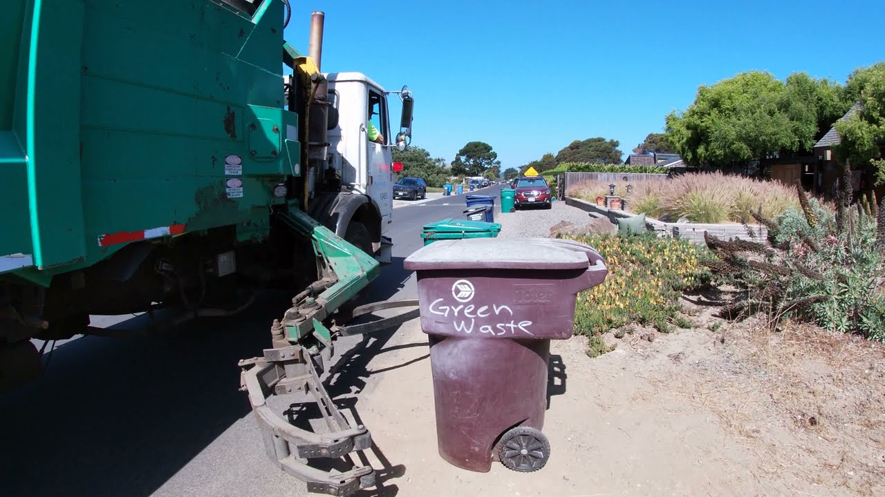 Recology's Ex North Bay Corp Autocar Heil 7000 Collecting Old WM Carts ...