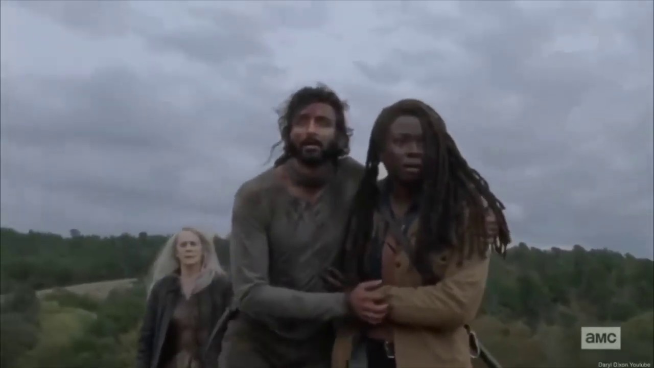 Walking dead Season s9x15 Head on pike/Border - YouTube
