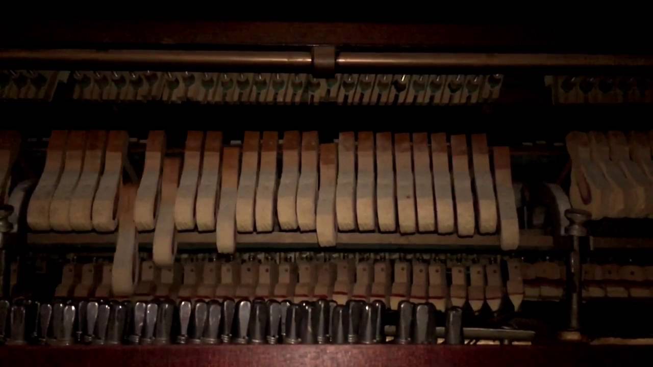 Inner Workings of a Piano - YouTube