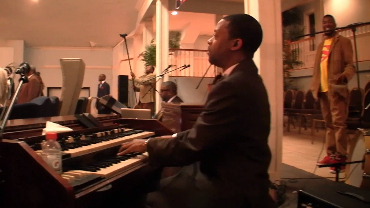 C.O.P Thursday Night Holy Convocation 2014 Band Praise Break! - YouTube