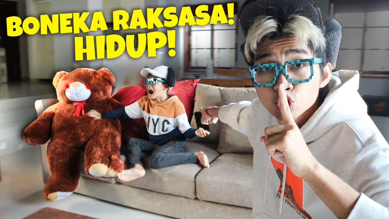 AKHIRNYA PRANK BONEKA HIDUP KE BOCIL, DIA GA PERNAH SETAKUT INI!!! - YouTube