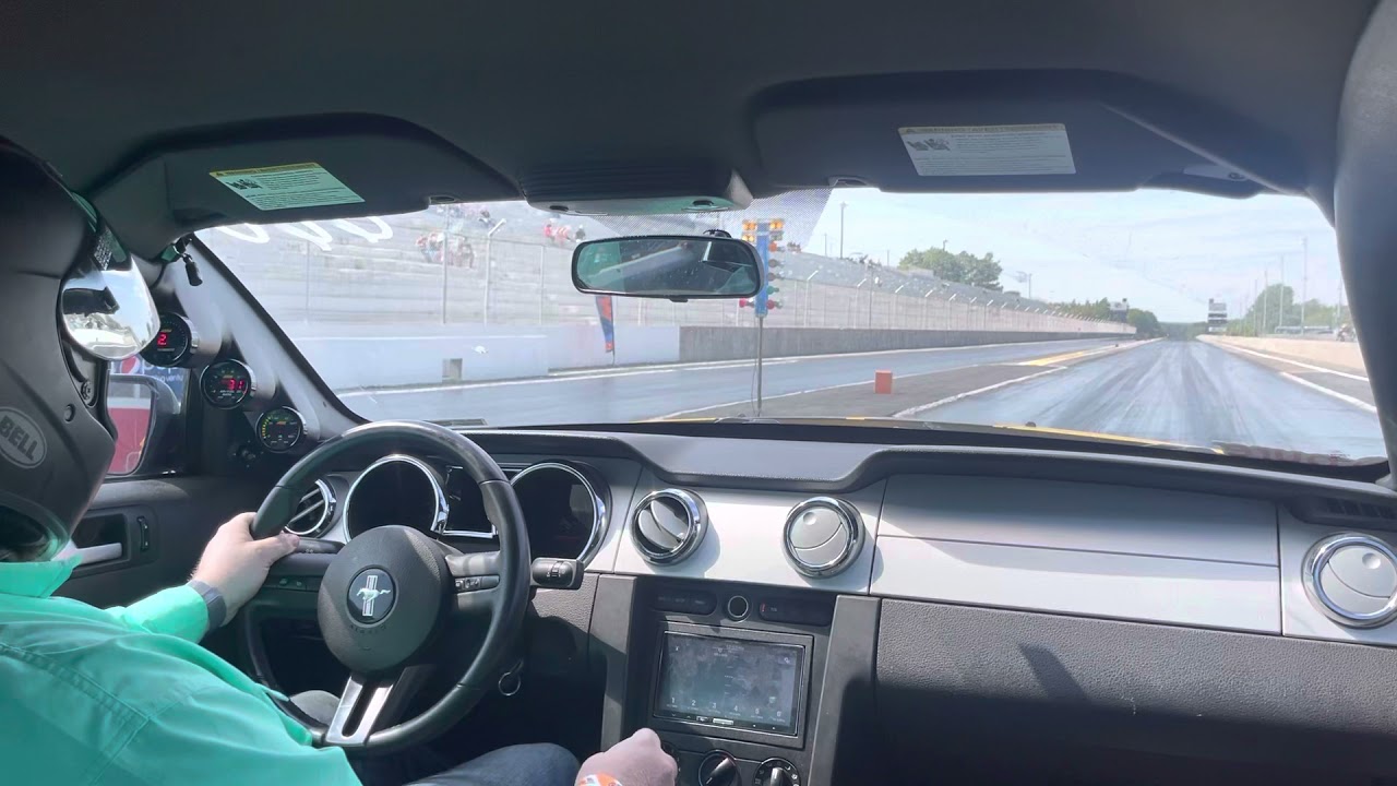 Turbo 3V Mustang GT vs. Hellcat - YouTube